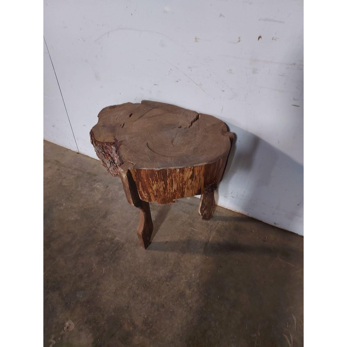 Hand Made Log Table # 195422 Shipping is Not a 1.00 Shipping is Not ...