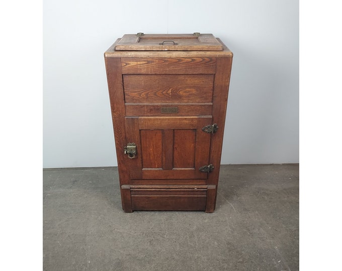trunks/bins/iceboxes - The Antique Warehouse Hudson NY