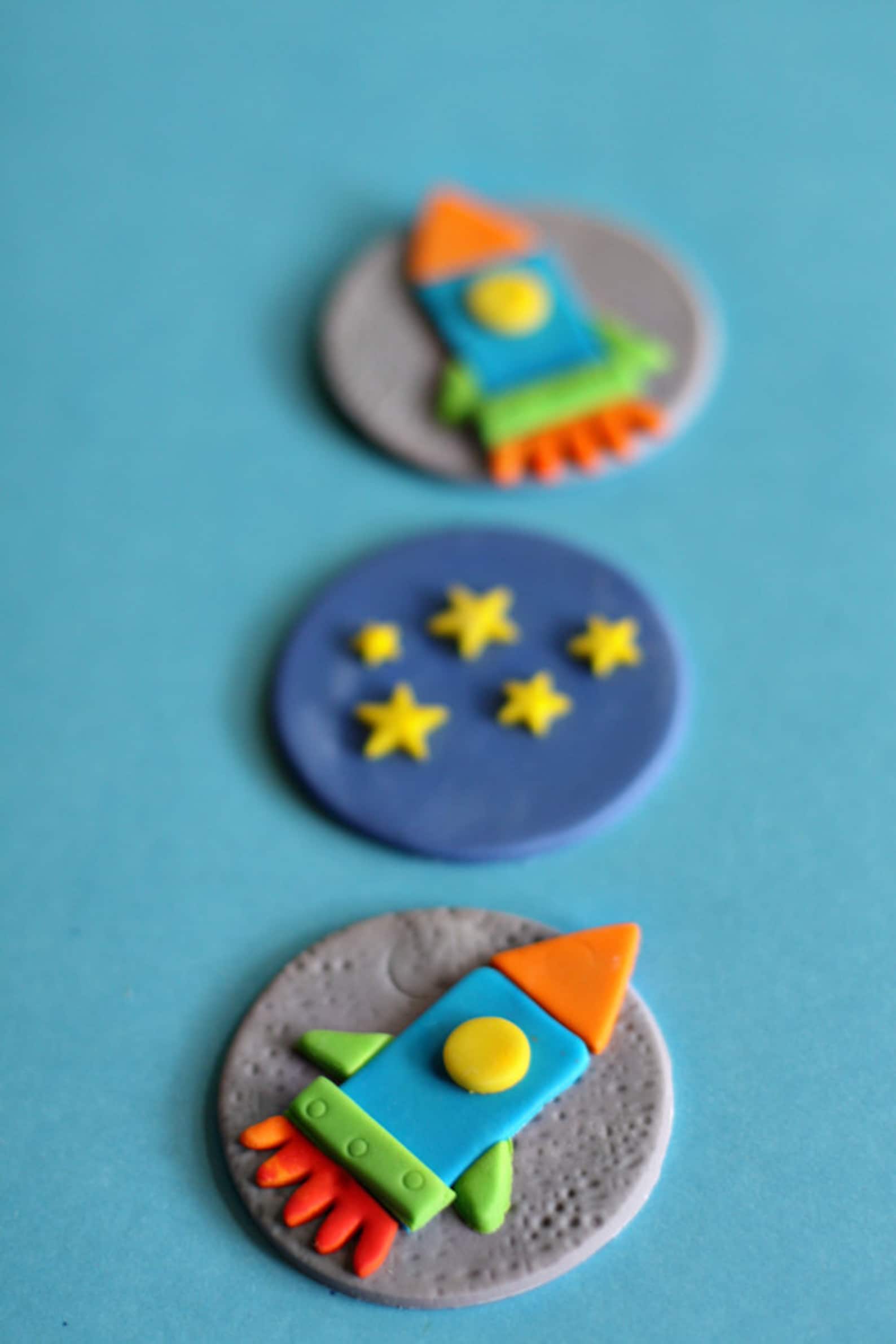 Fondant Space, Rocket and Star Toppers for Decorating Cupcakes, Cookies ...