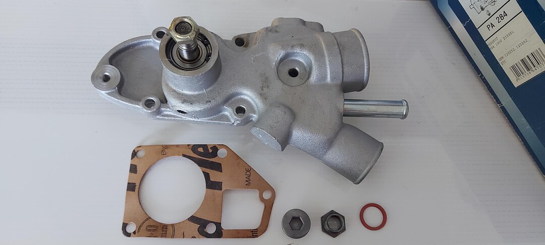 Water Engine Pump, for Peugeot 504 1.9/2.1 Diesel ( PA284 ) OE: 1202.52 ...
