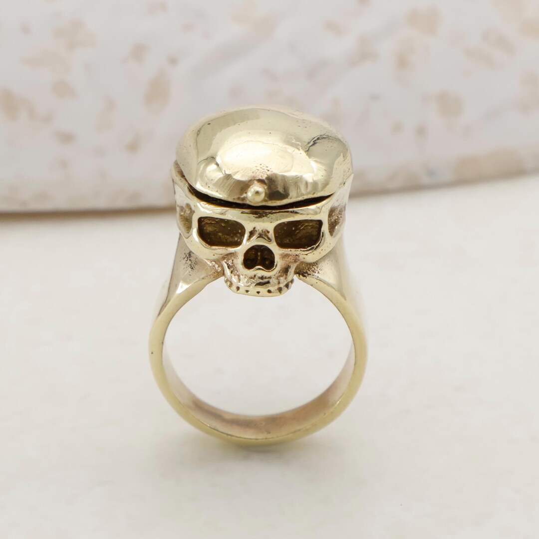 Vintage Skull Poison Ring, Gothic Secret Compartment Ring, Gold Skull ...