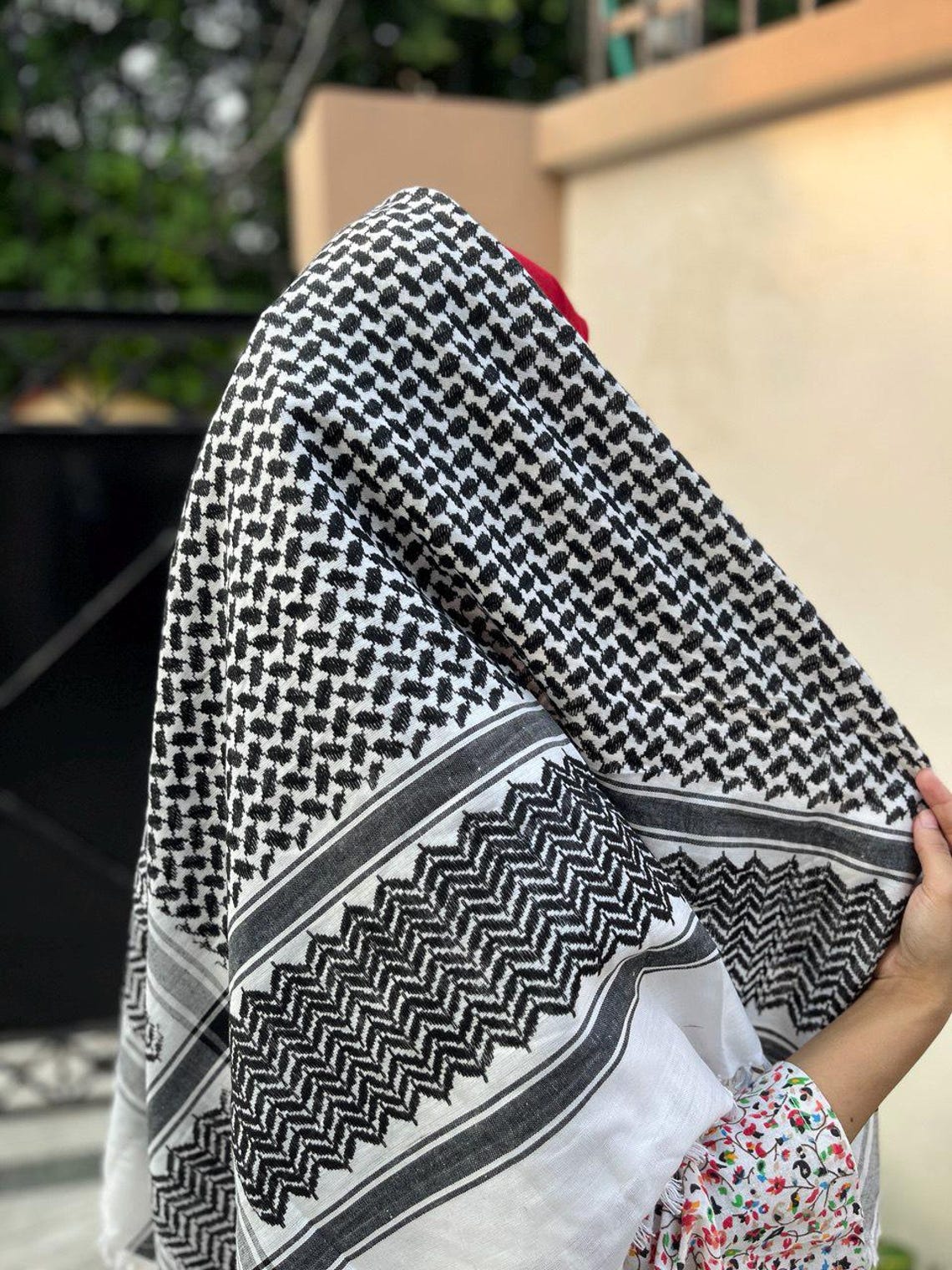 Black & White Keffiyeh Scarf: Traditional Palestinian Cotton Shemagh ...