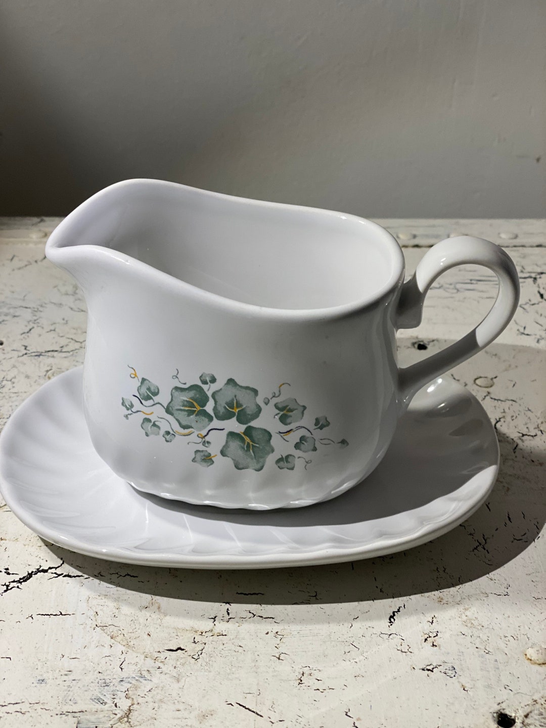 Corning Callaway AKA Ivy Gravy Boat With Under Plate, Matches Corelle ...