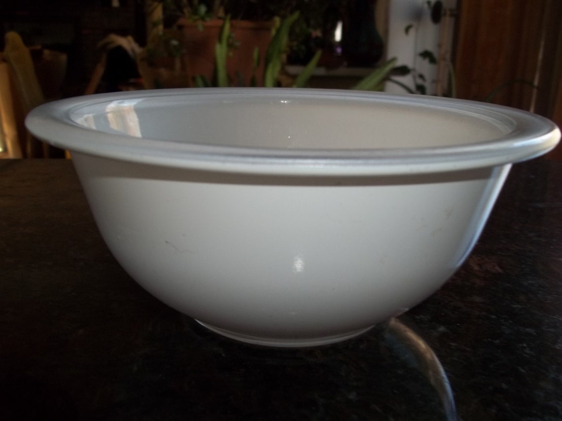 White With Clear Glass Bottom, Pyrex # 325, 2.5 Quart/ Liter Nesting ...