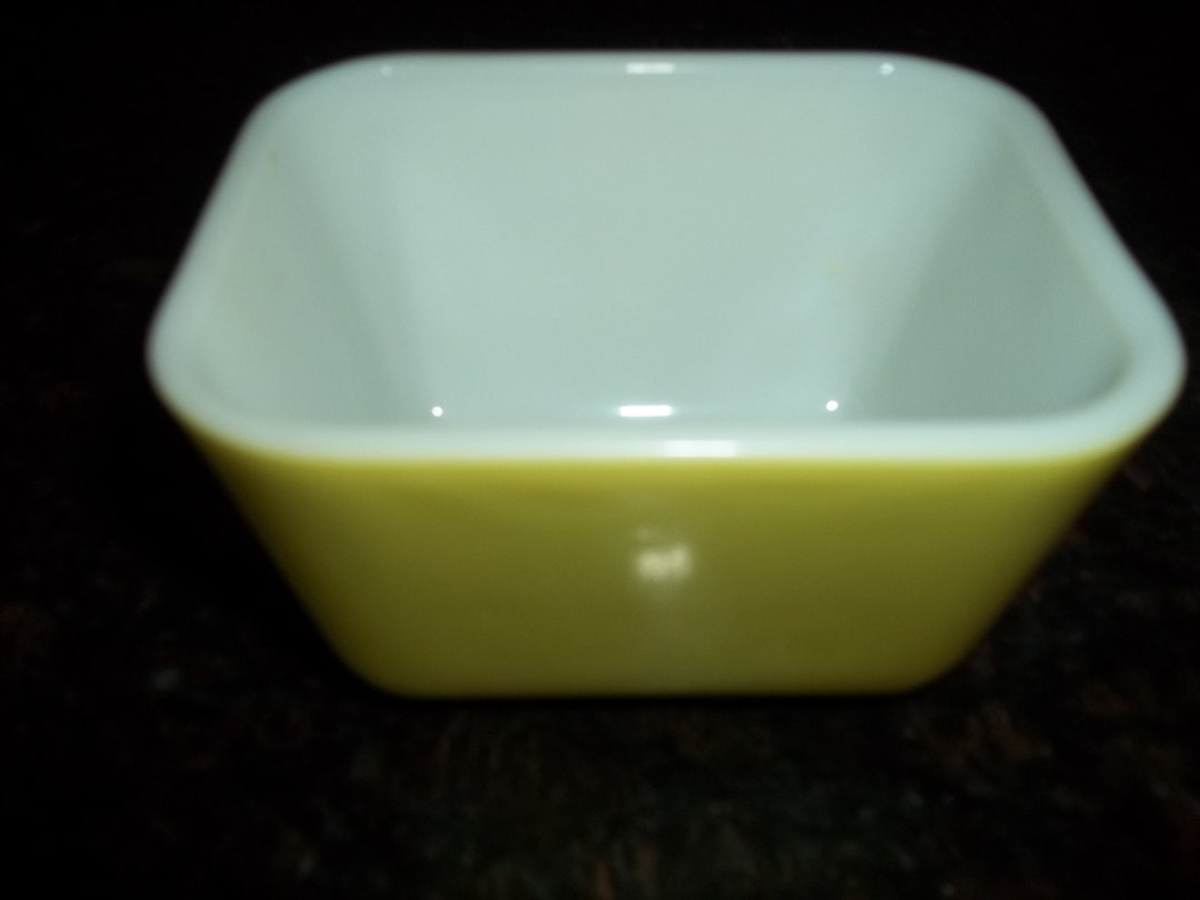 Pyrex 1 Yellow Refridgerator Box 501B 1 1/2cup - Etsy