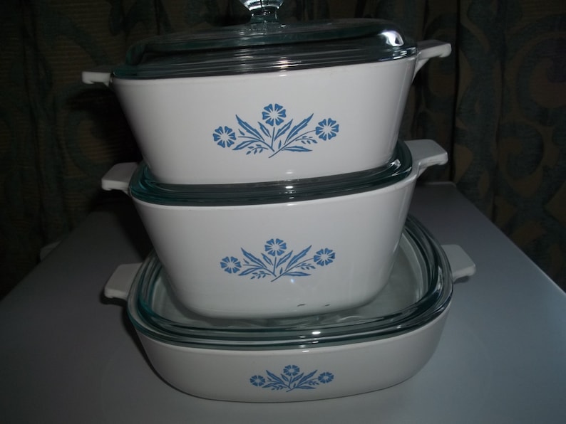 Corning Ware Set of 3- 1 1/2quart & 1 3/4 Quart, and 9 Inch Cornflower ...