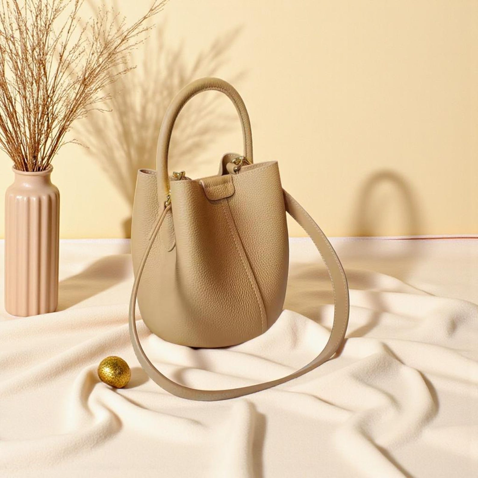 Round Bucket Tote Bag : Small Elegant Cowhide, Leather Shoulder ...