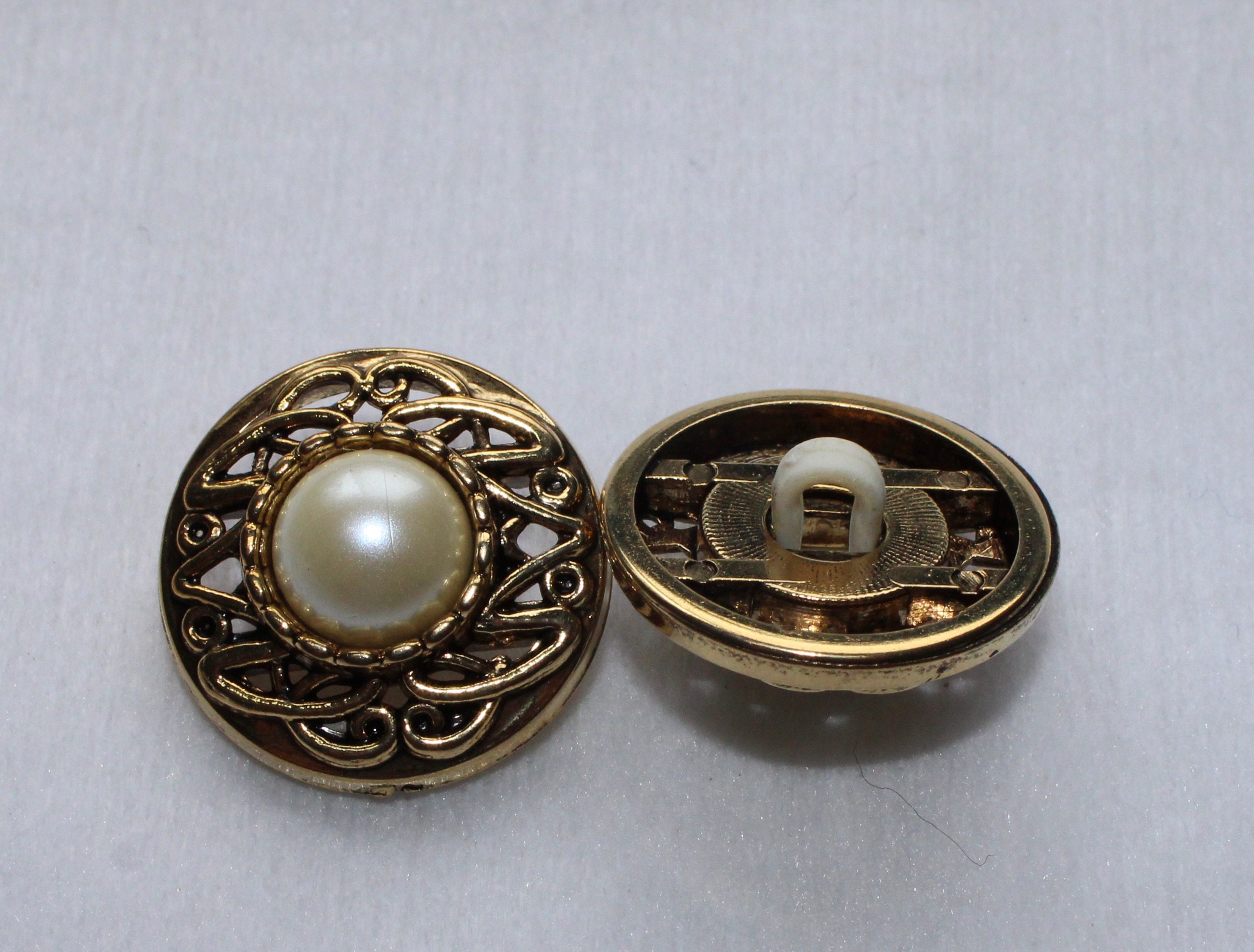 Gold Tone Filagree Effect Fancy Shank Buttons - 13/16" (20mm) - Lot of ...