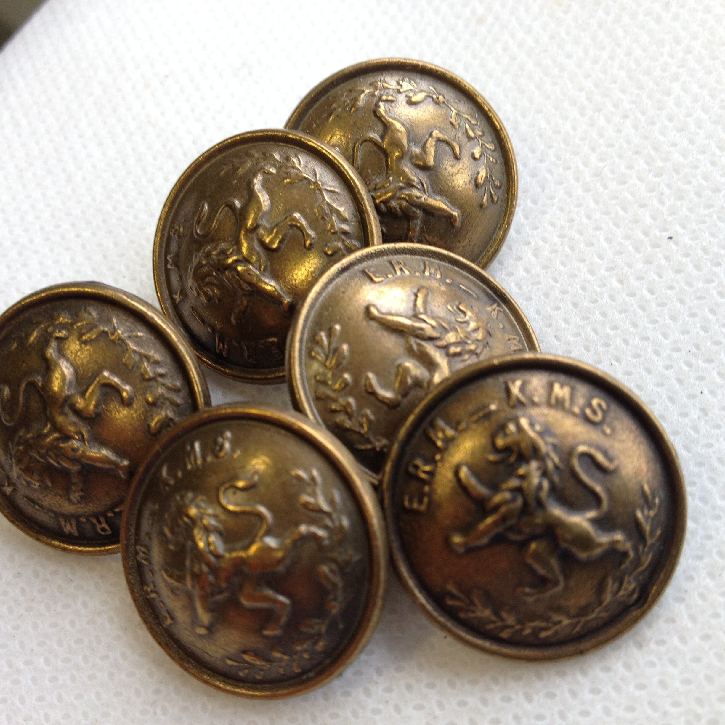 Bronze Button Medium Shank Button Lot Size is 6 Buttons - Etsy Hong Kong
