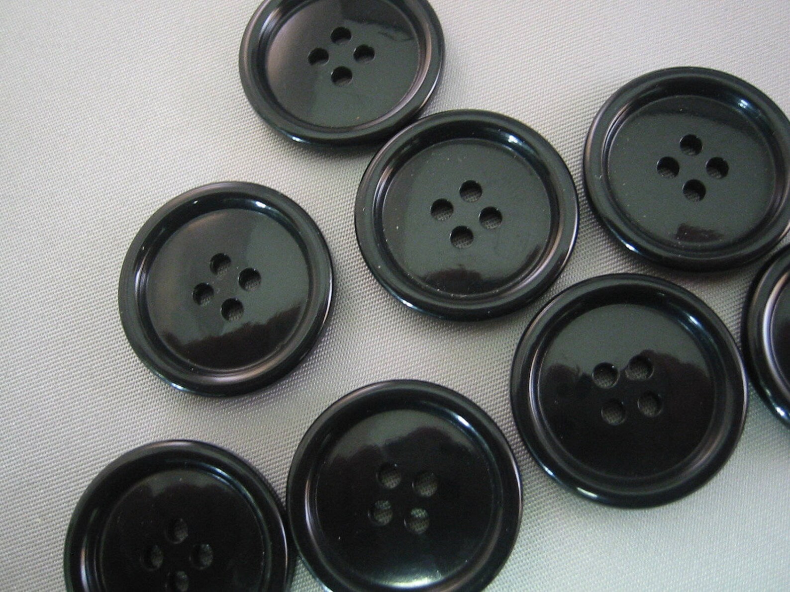 Black Buttons. Medium Black Buttons. Shiny 4 Hole Size is - Etsy