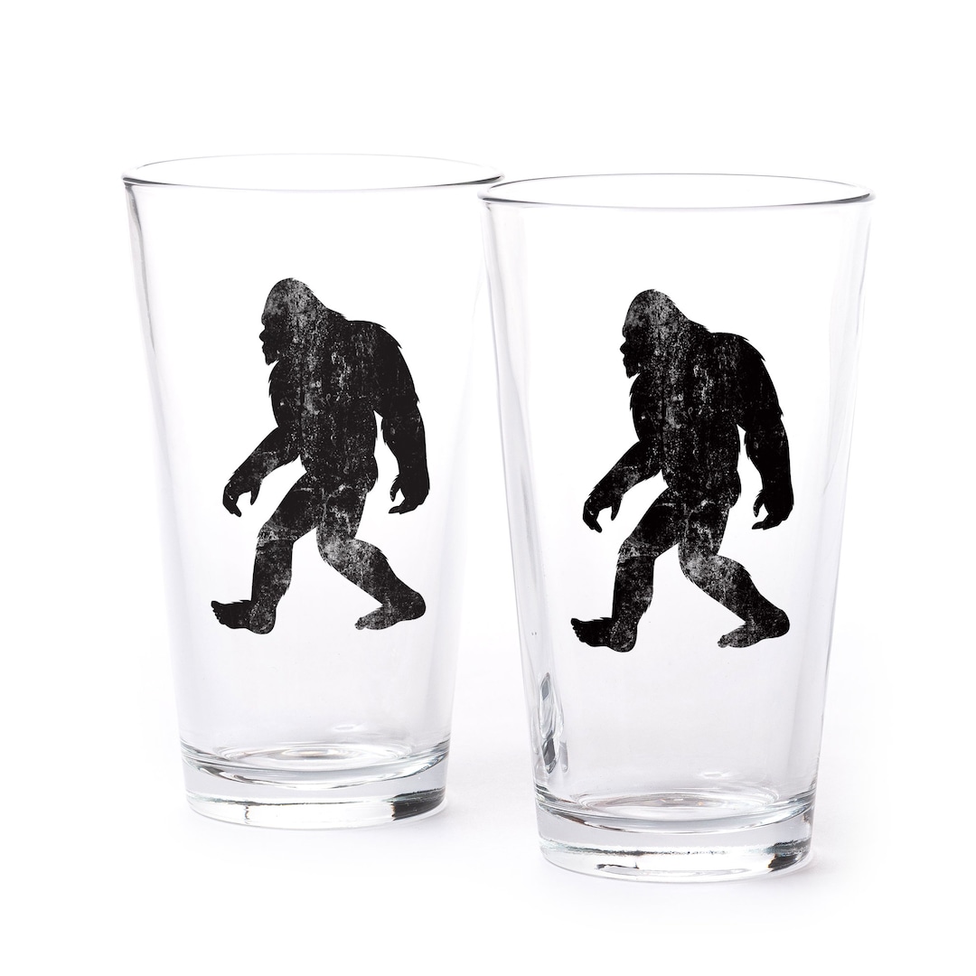 Bigfoot Pint Glass - Sasquatch Pint Mugs - Bigfoot Gifts - Beer Glass ...