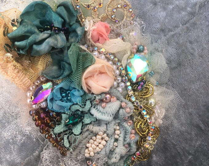 Chabby Textile Brooch Victorian Embroidered Fairytale Corsage - Etsy