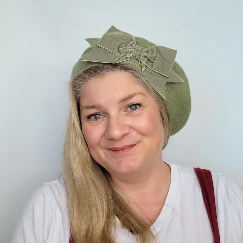 Light Green Wool Beret With Velvet Bow, French Style, Cosy Winter Hat ...