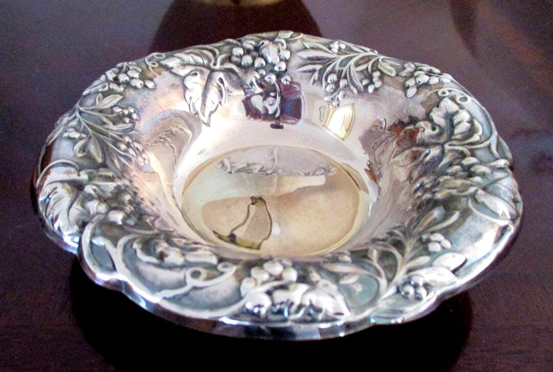 Silverplate Bowl Pilgrim Silver Co Vintage Candy Dish Repousse' Silver ...