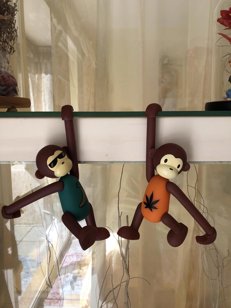 Modern Monkey Phone Stand, Cute Cell Phone Holder for Desk, Minimalist ...