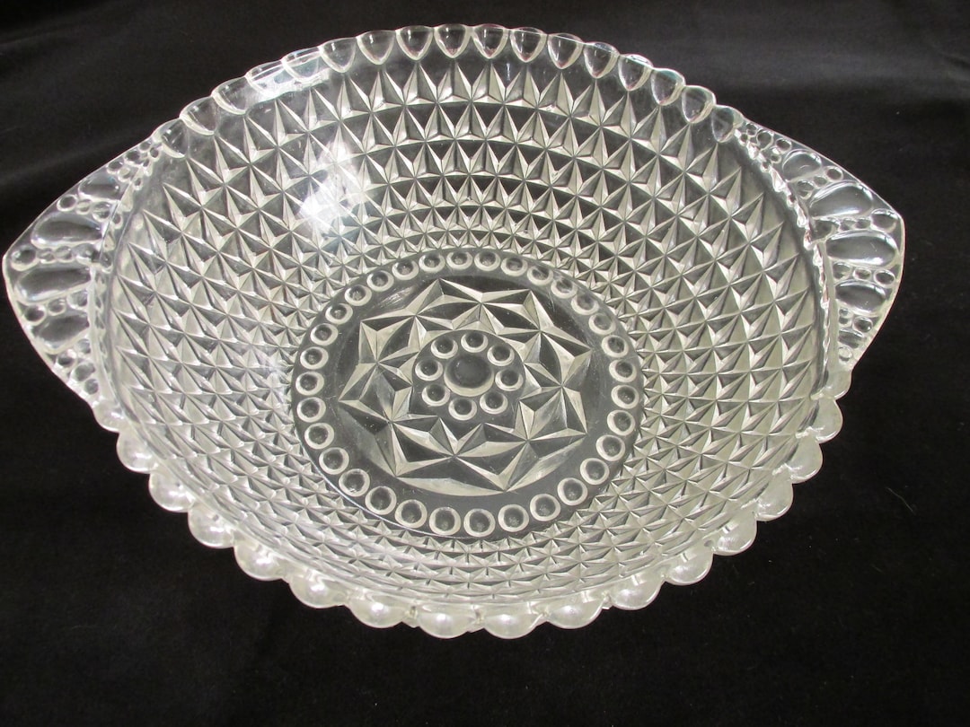 Vintage Clear Glass Serving Fruit Bowl, Diamond Pattern, Teardrop ...