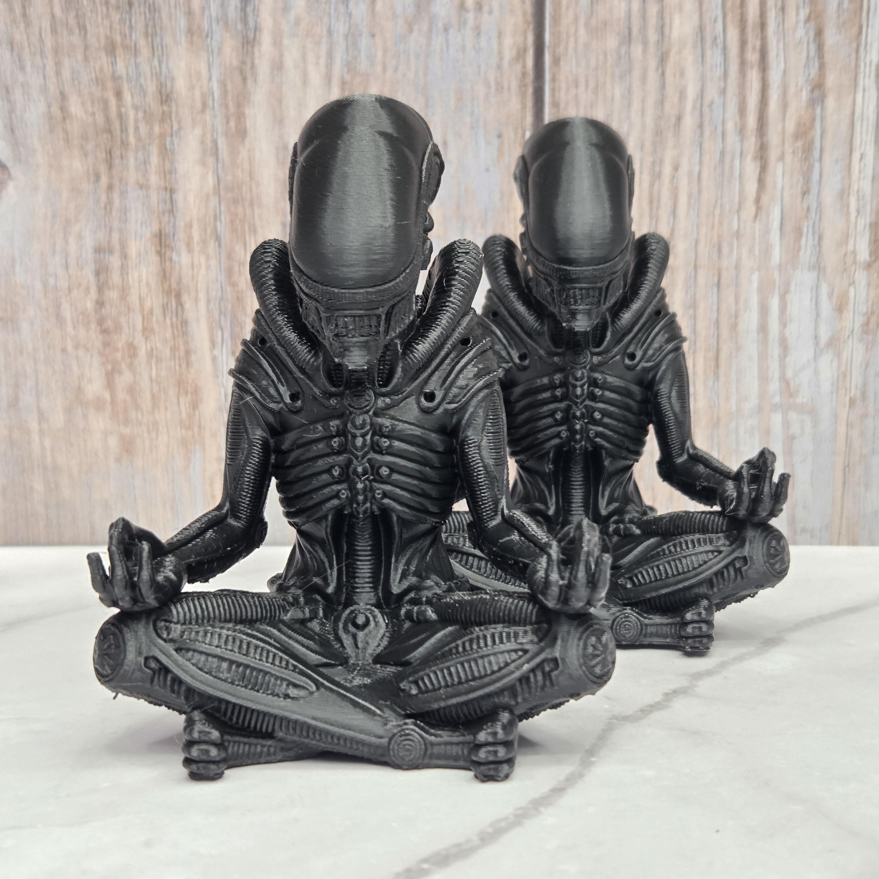 Meditating Xenomorph 2 Pack 3d Print - 4 Inches Nches Tall - Etsy