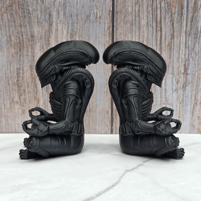 Meditating Xenomorph 2 Pack 3d Print - 4 Inches Nches Tall - Etsy
