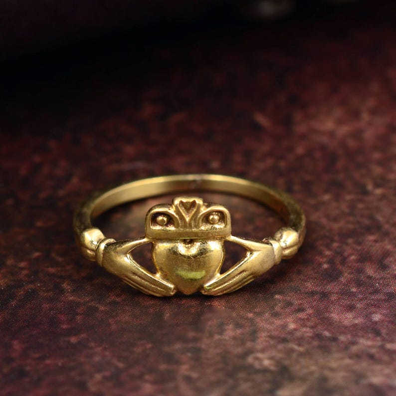 Handmade Gold Claddagh Ring: Dainty Irish Ture Friendship Ring - Etsy