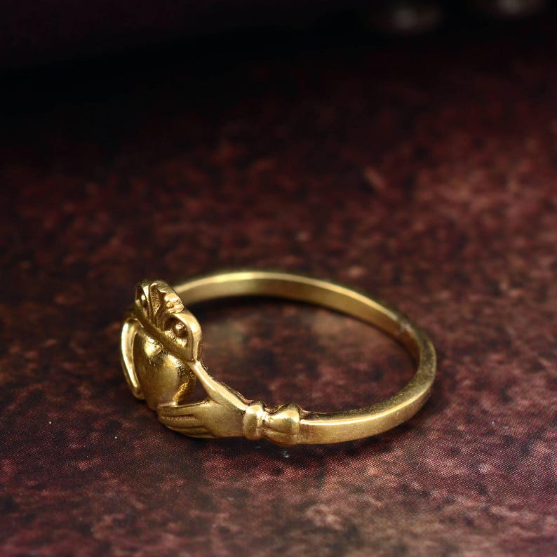 Handmade Gold Claddagh Ring: Dainty Irish Ture Friendship Ring - Etsy