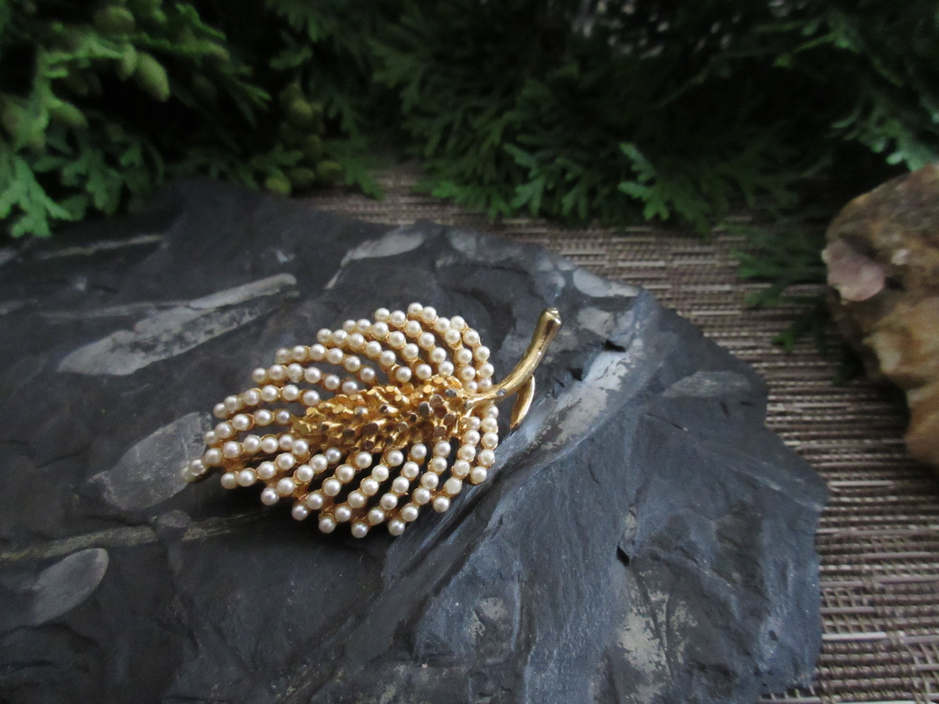 Vintage Kramer Leaf Shaped Pearl Cluster Gold Tone Brooch - Etsy