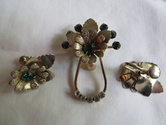 Vintage Faux Emerald Pin and Matching Earrings, pin, … - Gem