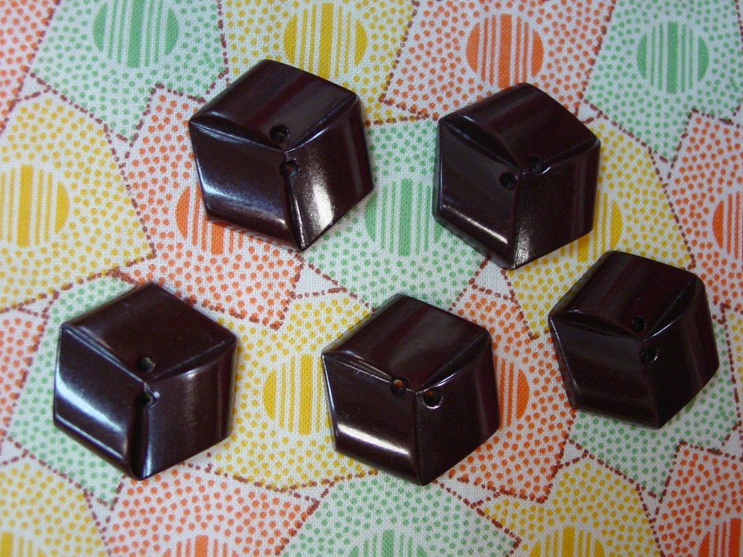 Nice Set of 5 Vintage Plastic Buttons, Hexagon Shape, Baby Blocks, 2 ...