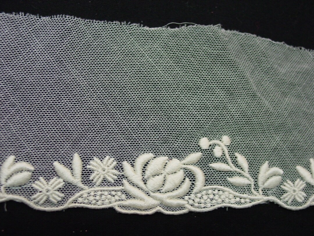 Gorgeous Vintage Soft Net Lace With Embroidered Edge 6 Yards Available ...