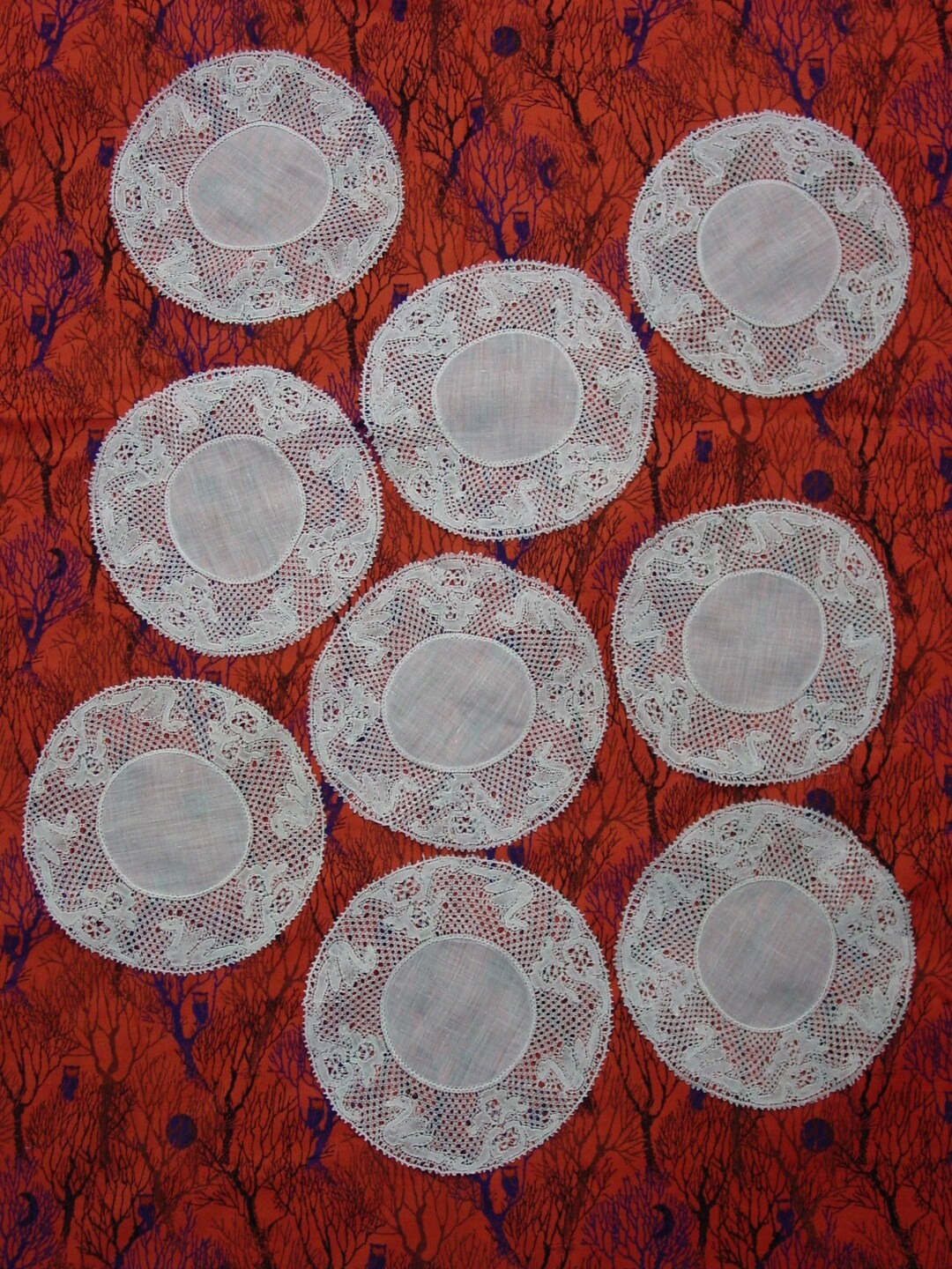 Pretty Vintage Goblet Rounds, Small Doilies Flanders Bobbin Lace, Swans ...