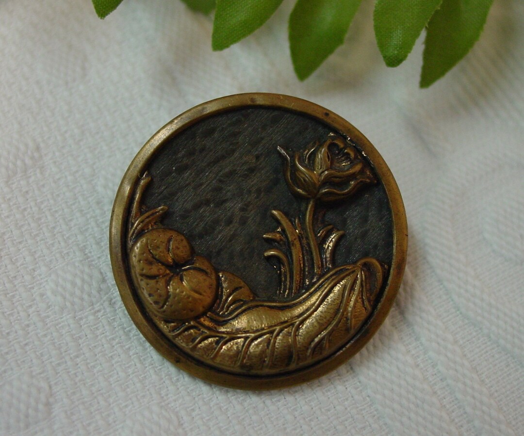 Vintage/antique Metal Button NBS Large 1 1/2" Art Nouveau Plant Life ...