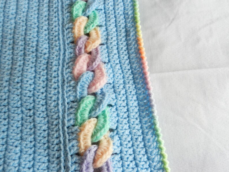 Pastel Rainbow Interlocked Chain Link Throw or Baby Blanket Reversible ...