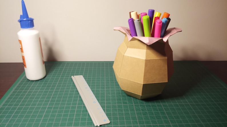 Alien Egg Papercraft / Pencil Holder – 3D Paper Model to Print, Craft ...