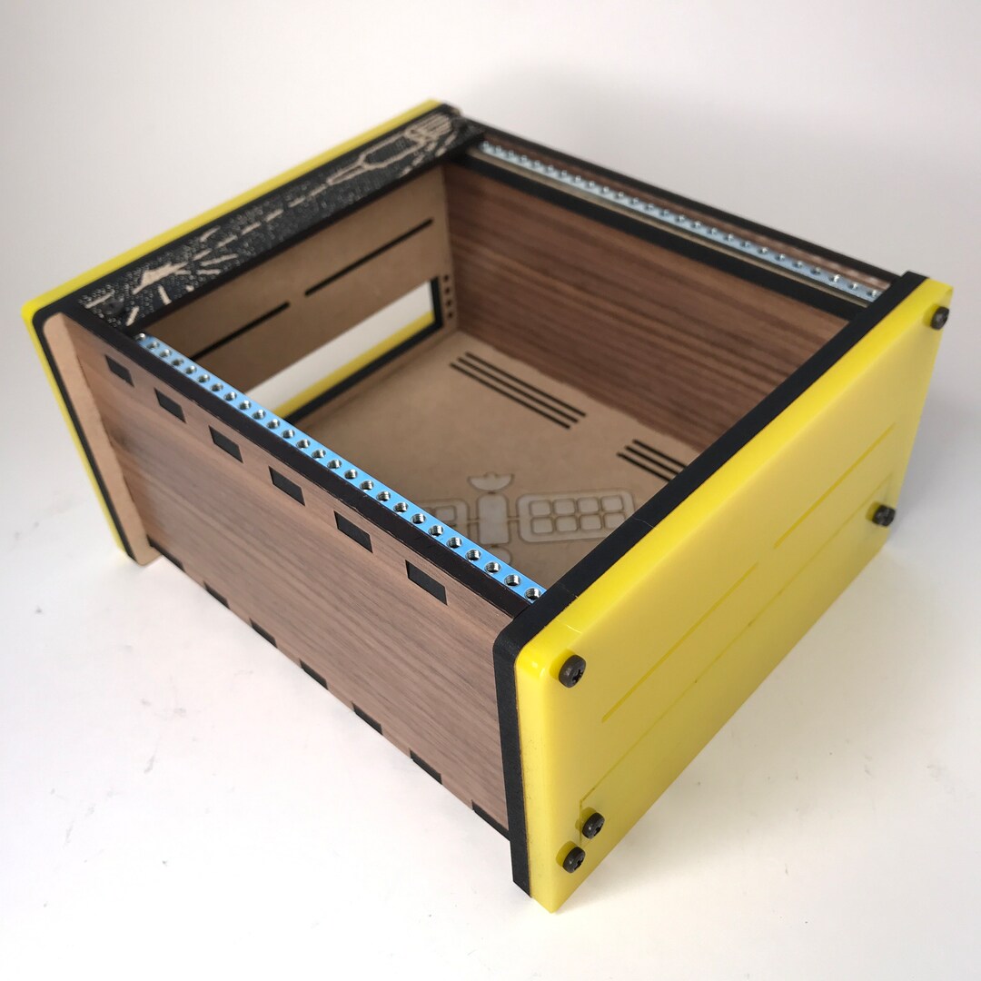 Satellite 30HP Eurorack Case Yellow Acrylic Walnut Plywood With Screen ...