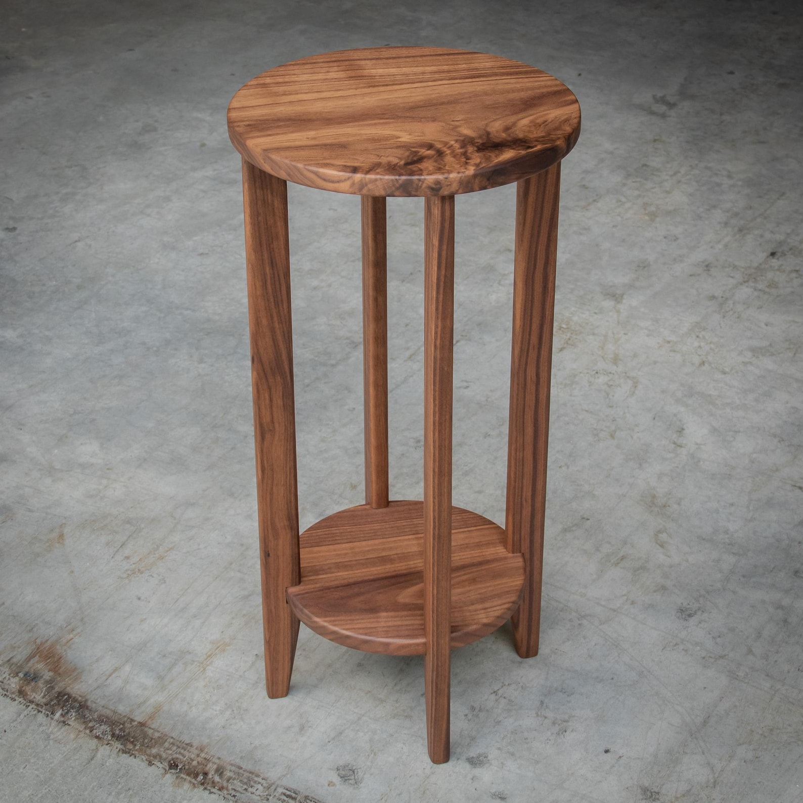 ROUND ACCENT TABLE | Solid American Hardwoods | Permanent Shelf | 12 ...