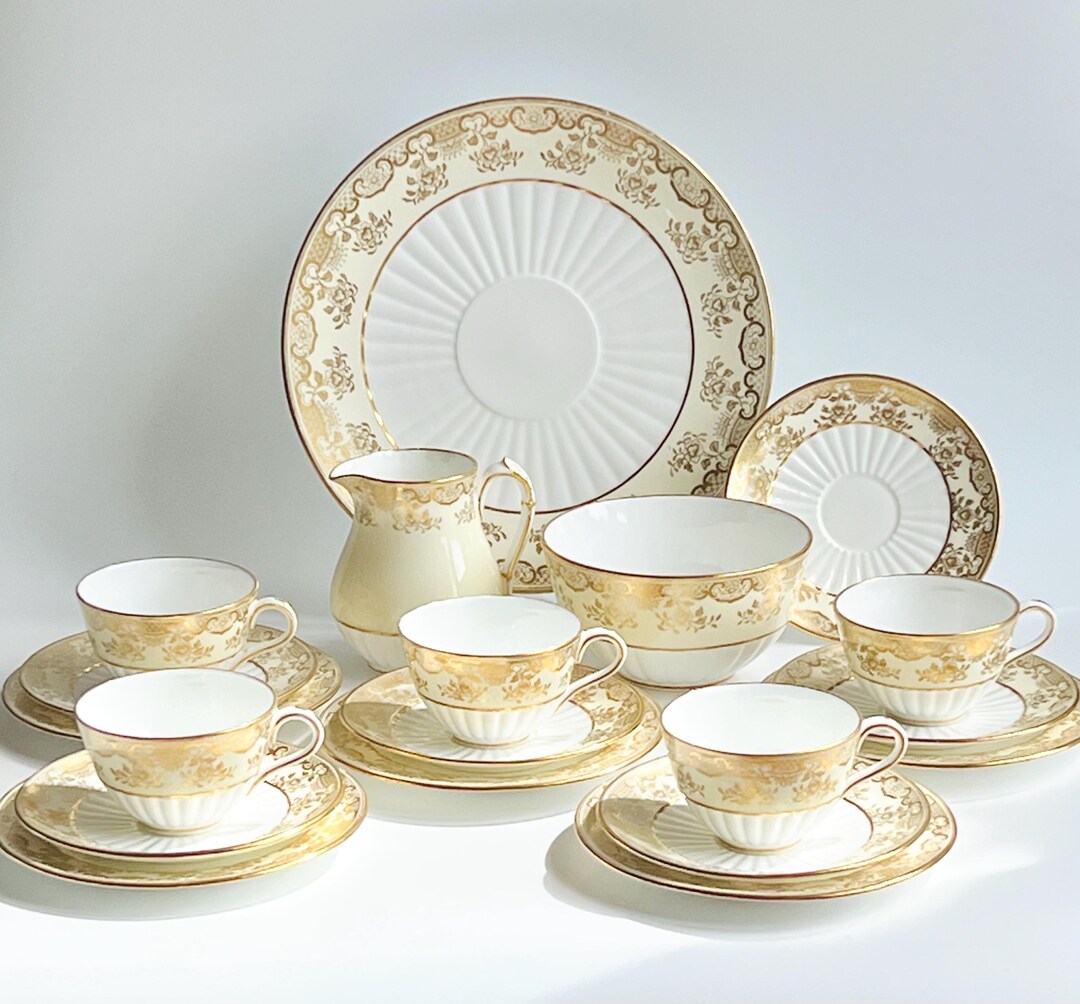 Rare C.1885 Wedgwood Gold Filigree Fluted Tea Service – 5 Trios ...