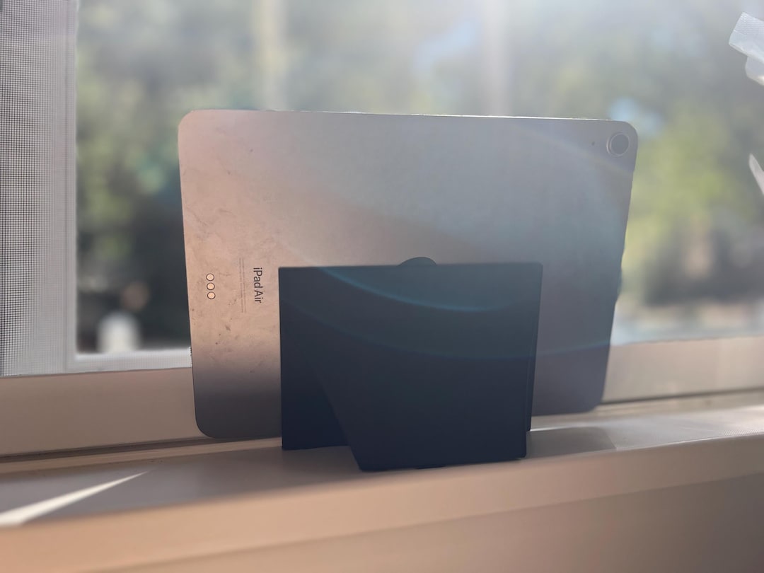 Minimalist iPad Stand – Modern Desk Tablet Holder for Home or Office ...