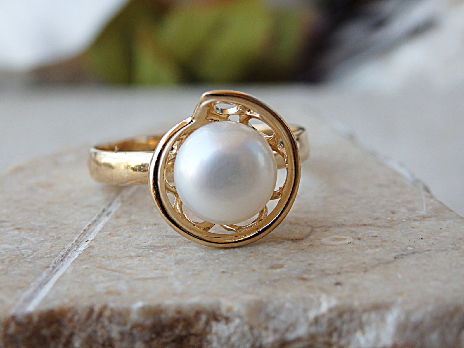 Solitaire Pearl Ring, Pearl Wedding Ring, Pearl Ring for Bride, White ...