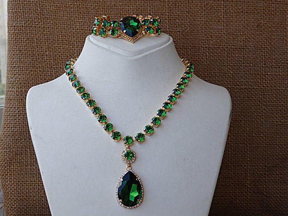 EMERALD JEWELRY SET, Moss Green Set, Chandelier Clip on Earrings ...