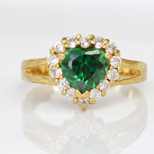 GREEN HEART Ring Heart Shaped Ring Anniversary Gift for Wife - Etsy