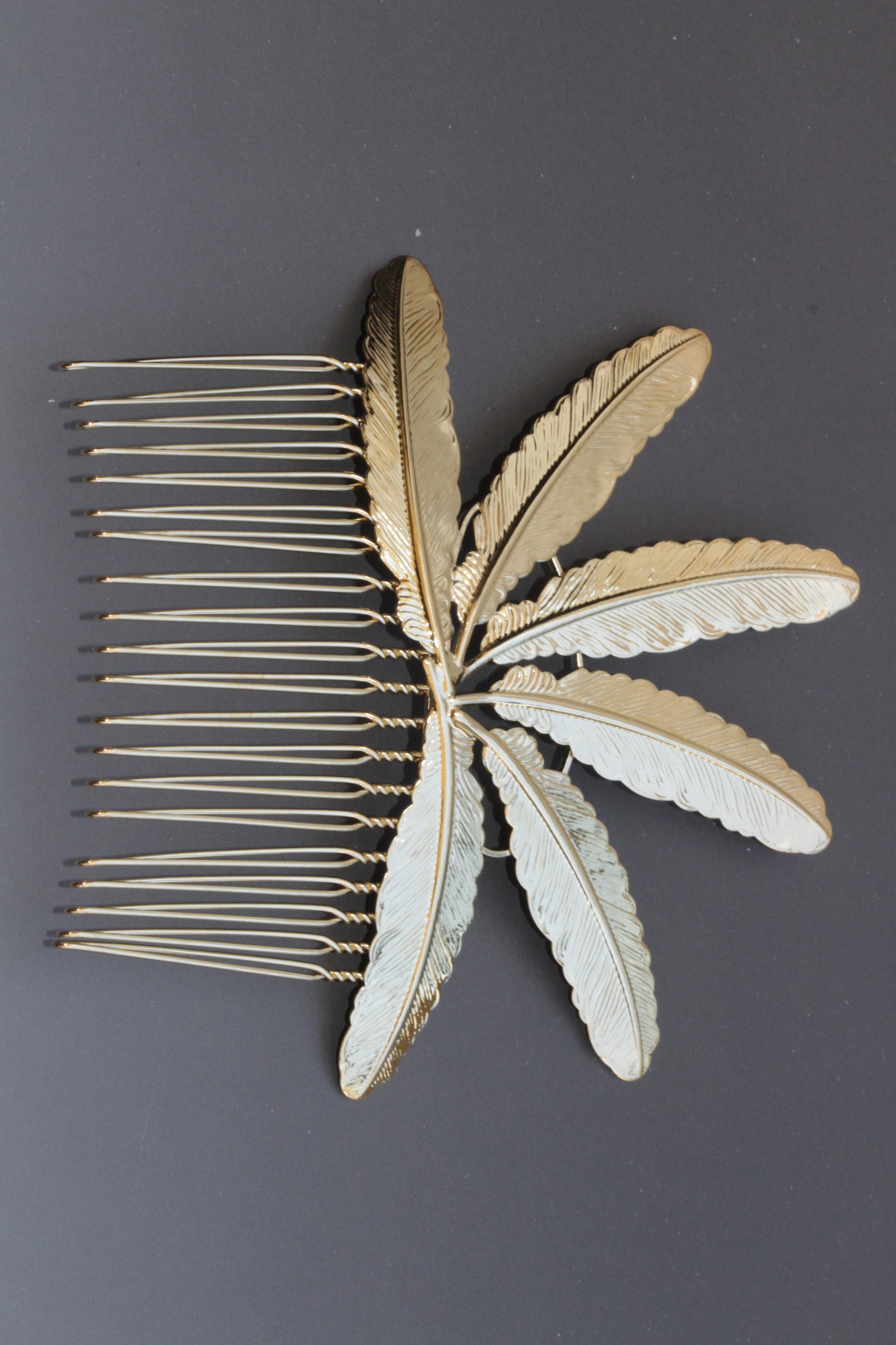Feather Hair Comb: Bridal Hairpiece, Statement Comb - Etsy