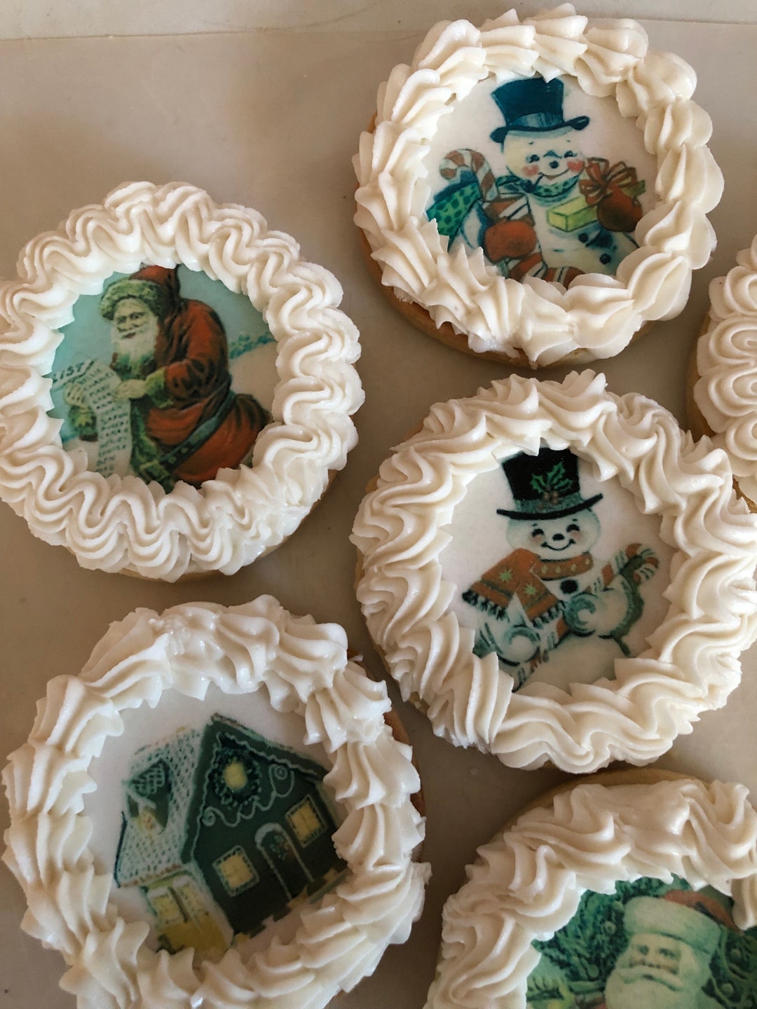 12 Edible Christmas Cupcake and Cookie Toppers, Precut From Wafer Paper ...