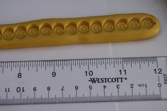 12 Long Swirl Pattern Chain Mold for Purse Cakes - Etsy