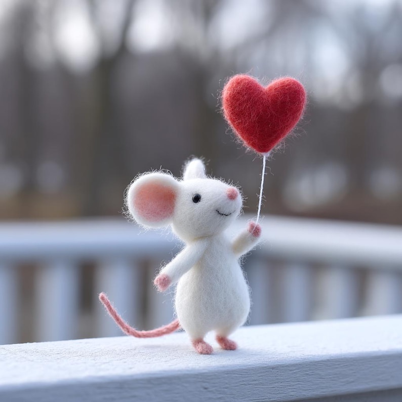 Needle Felted Mouse, Valentine's Day Gift, Wool Animal With Heart ...