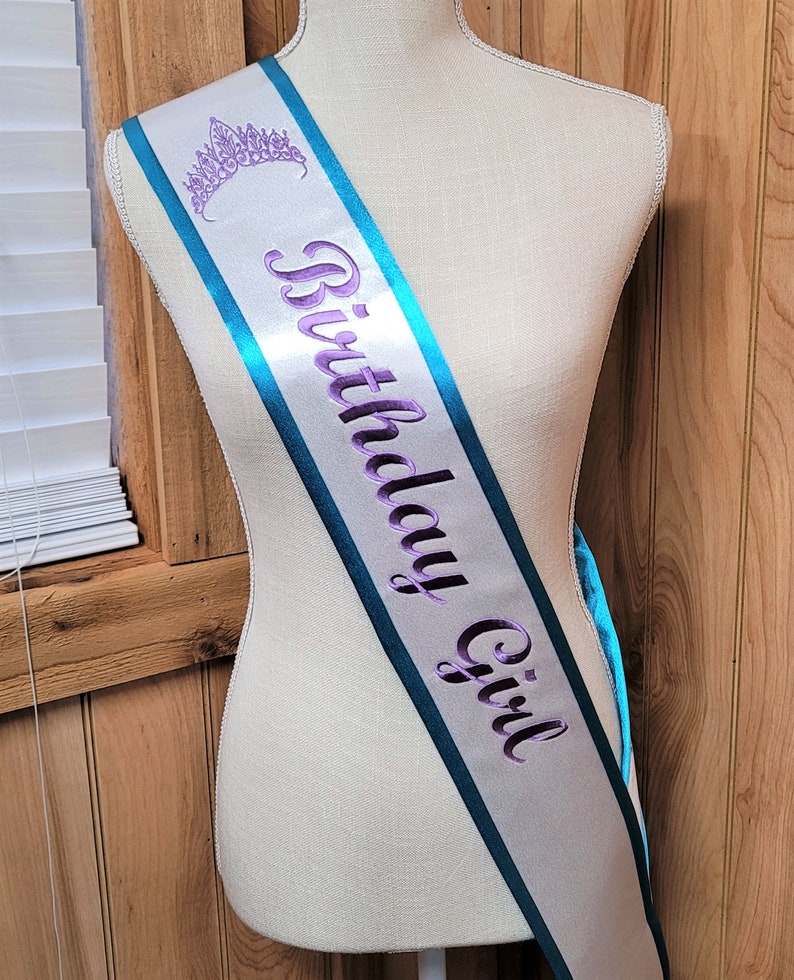 Embroidered Birthday Sash: Personalized Party Favor - Etsy