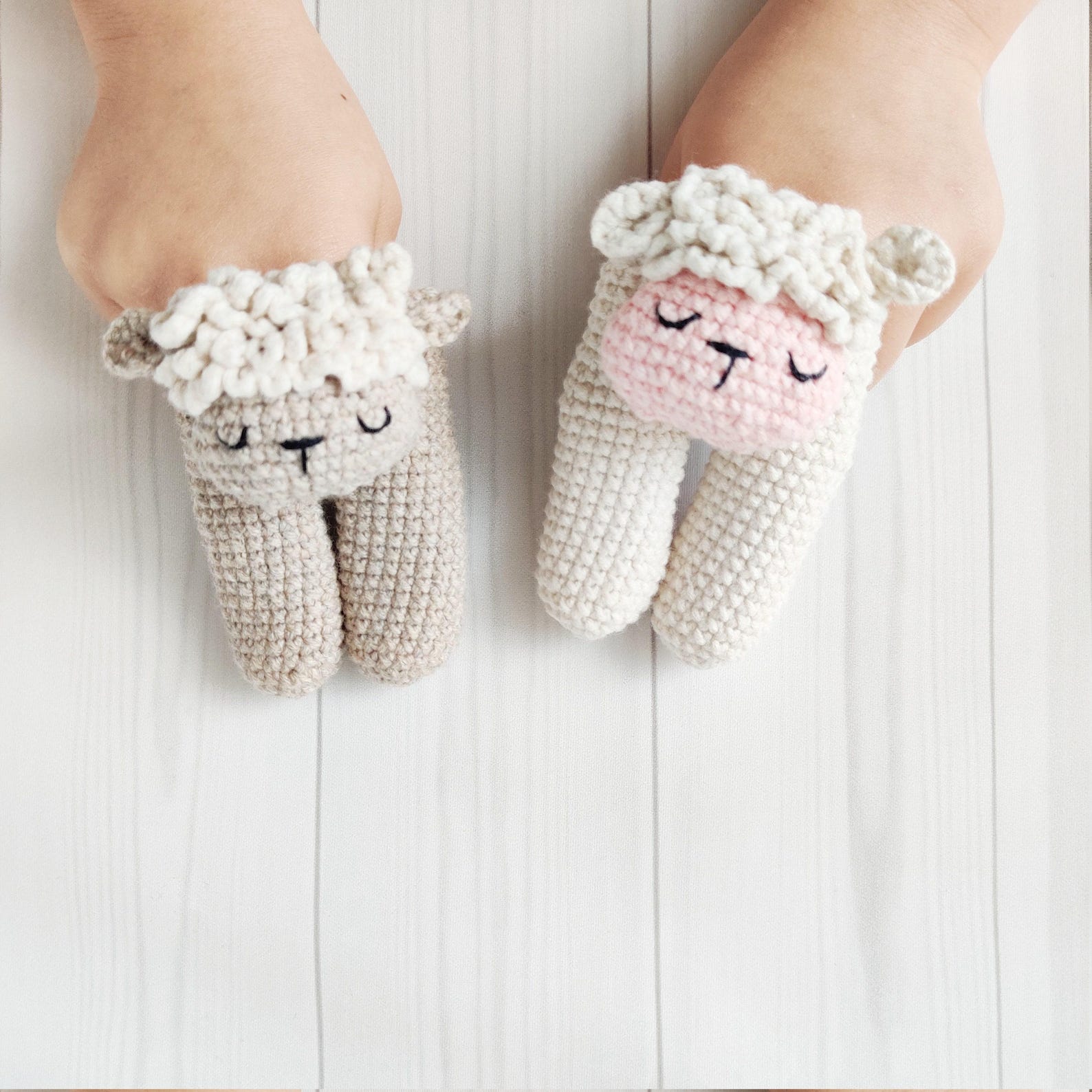 Crochet Pattern: Two Finger Puppets - Sheep (instant Download) - Etsy ...
