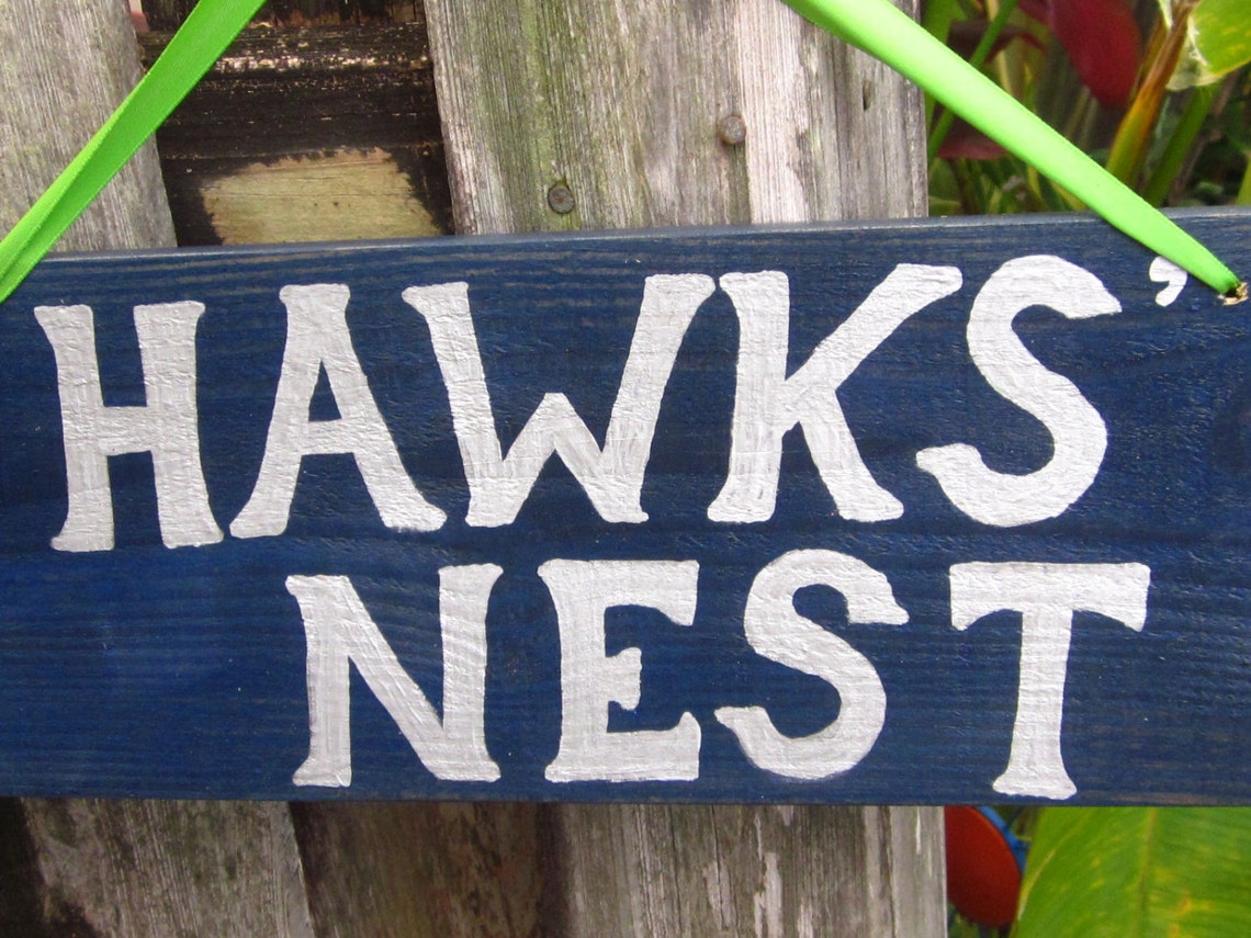SEATTLE Seahawks-seattle Hawk's Nest Directional Arrow With Mileage ...
