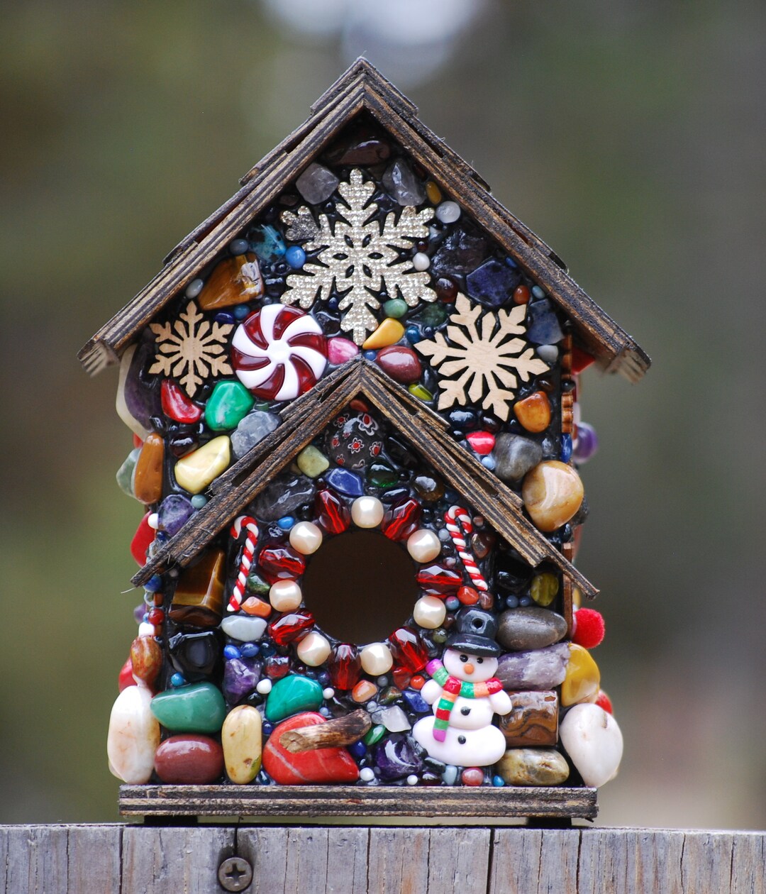 Christmas Birdhouse With Snowflakes, Christmas Cheer and Colorful ...