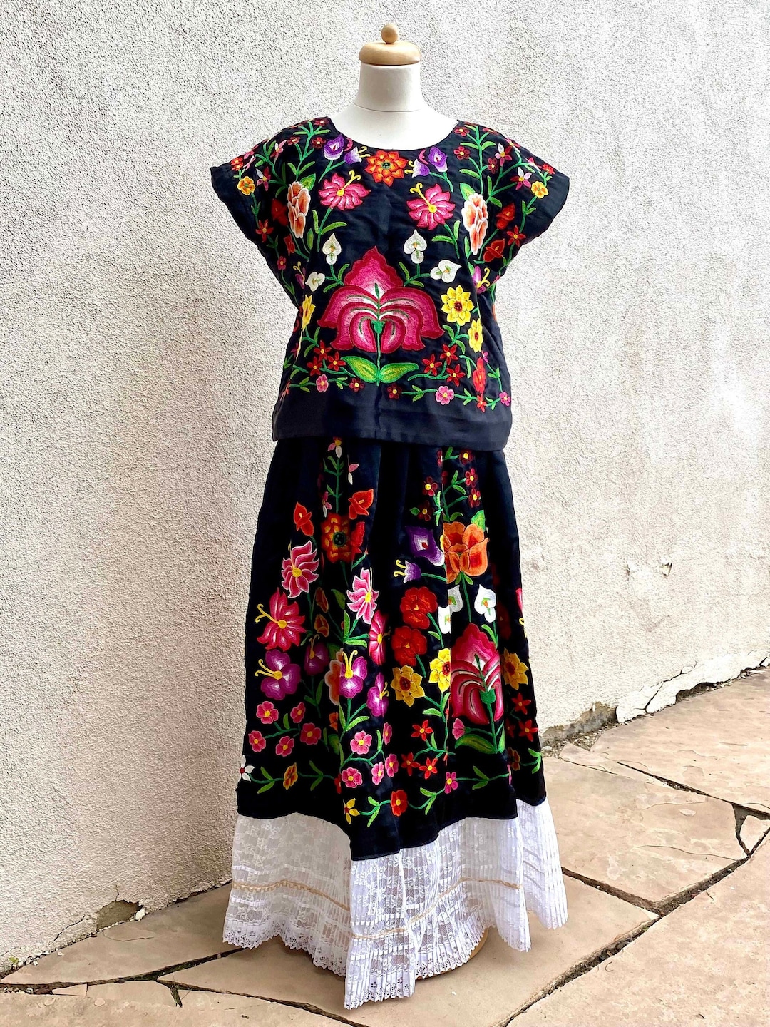 SALE Collectors Tehuana Embroidered Traje/outfit Isthmus of Tehuantepec ...