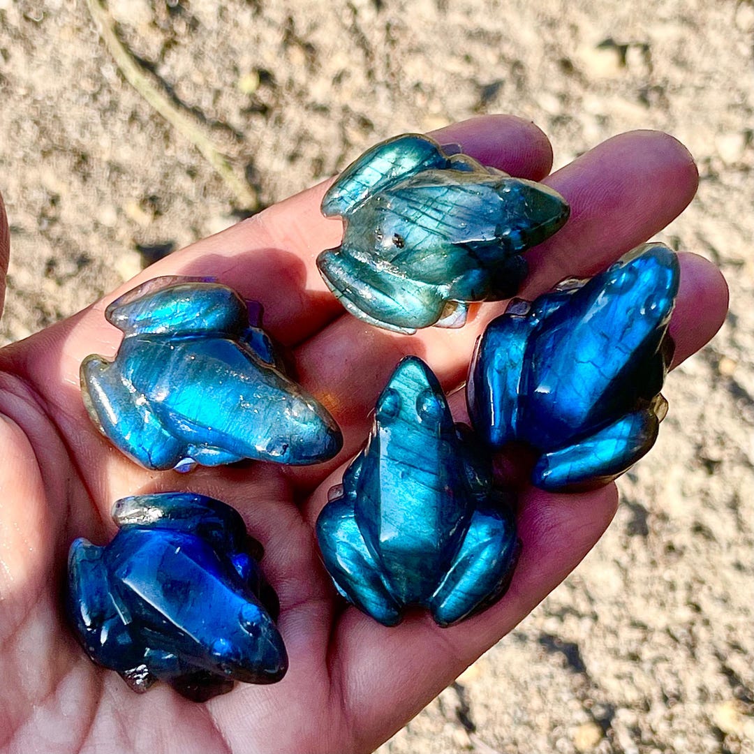 Hand Carved Labradorite Frog, Crystal Carving, Reiki Healing Stone - Etsy