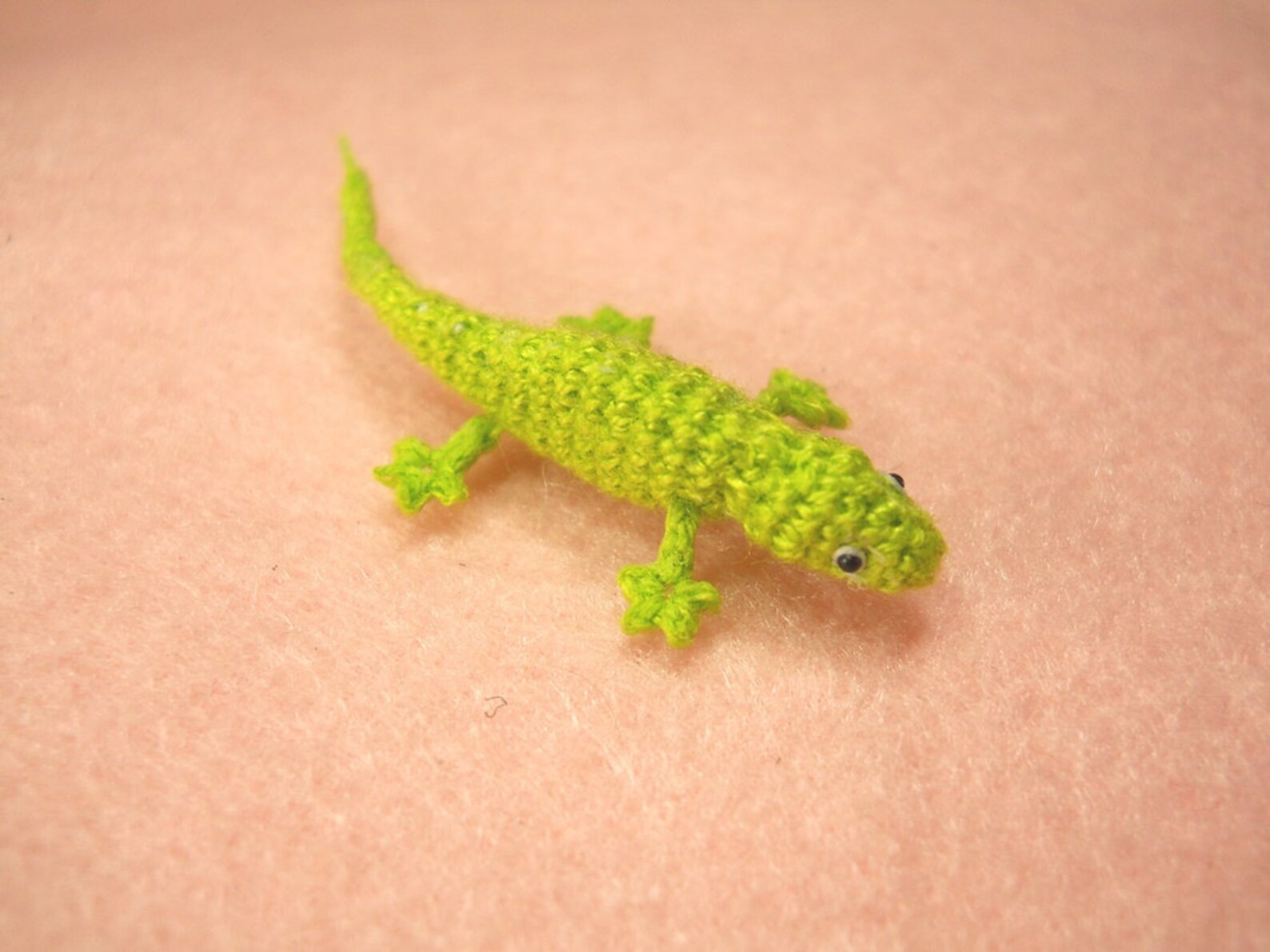 Micro Amigurumi Lizard - Tiny Crochet Mini Gekko Miniature Stuffed ...